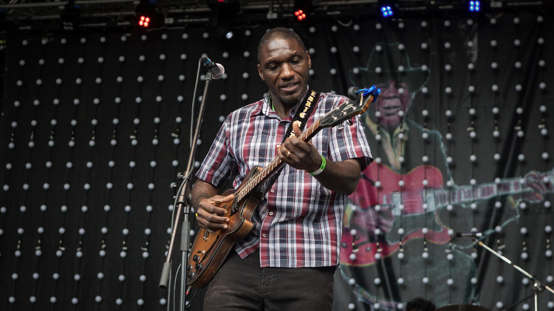 Bluesmusiker Cedric Burnside - Von Vätern und Söhnen