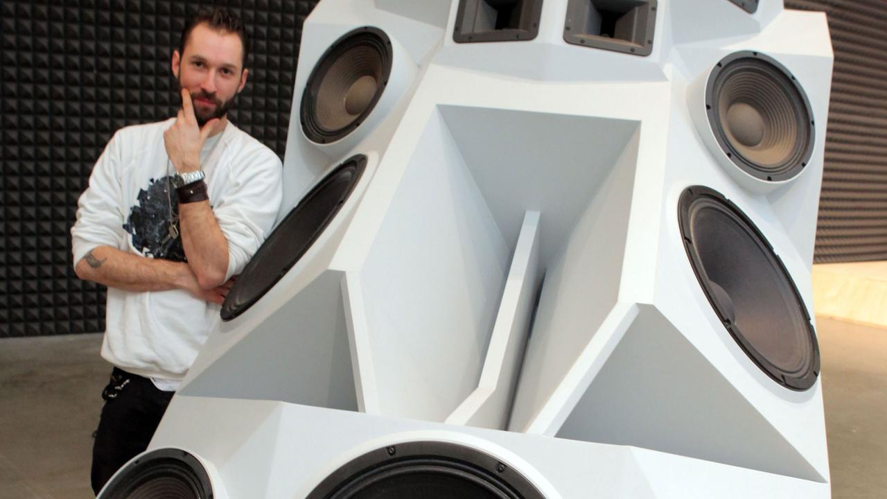 Red Bull und der Rechtsruck in Österreich - Klangkünstler sendet ein ...