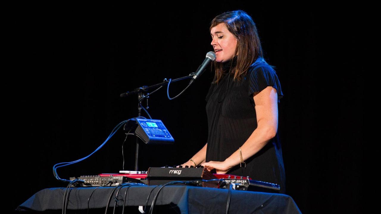 Julianna Barwick: "Healing Is A Miracle" - Pop in Zeitlupe