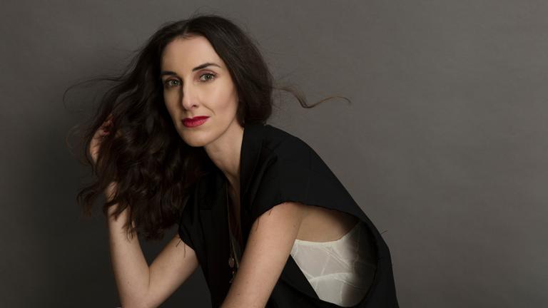 Autorin Mirna Funk - "Porsche fahren ist Feminismus"