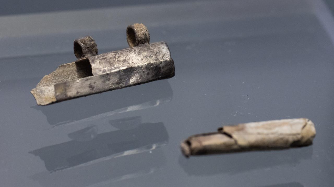 Frankfurt am Main - "Sensationsfund": Amulett schreibt laut Archäologen ...