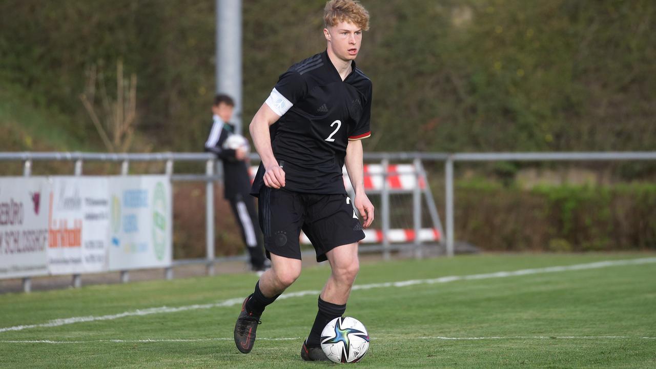 Bildung von Fußballern - Abitur im Nachwuchsleistungszentrum?