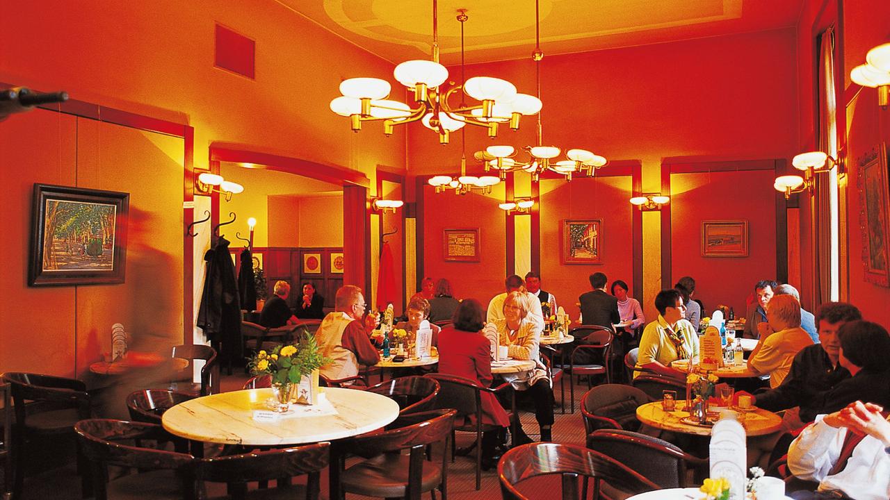 Philosophische Orte - Frankfurter Dispute im Café Laumer