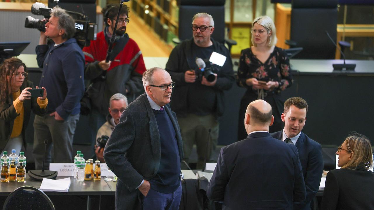 Soziologe Heitmeyer über eine krisengebeutelte Gesellschaft