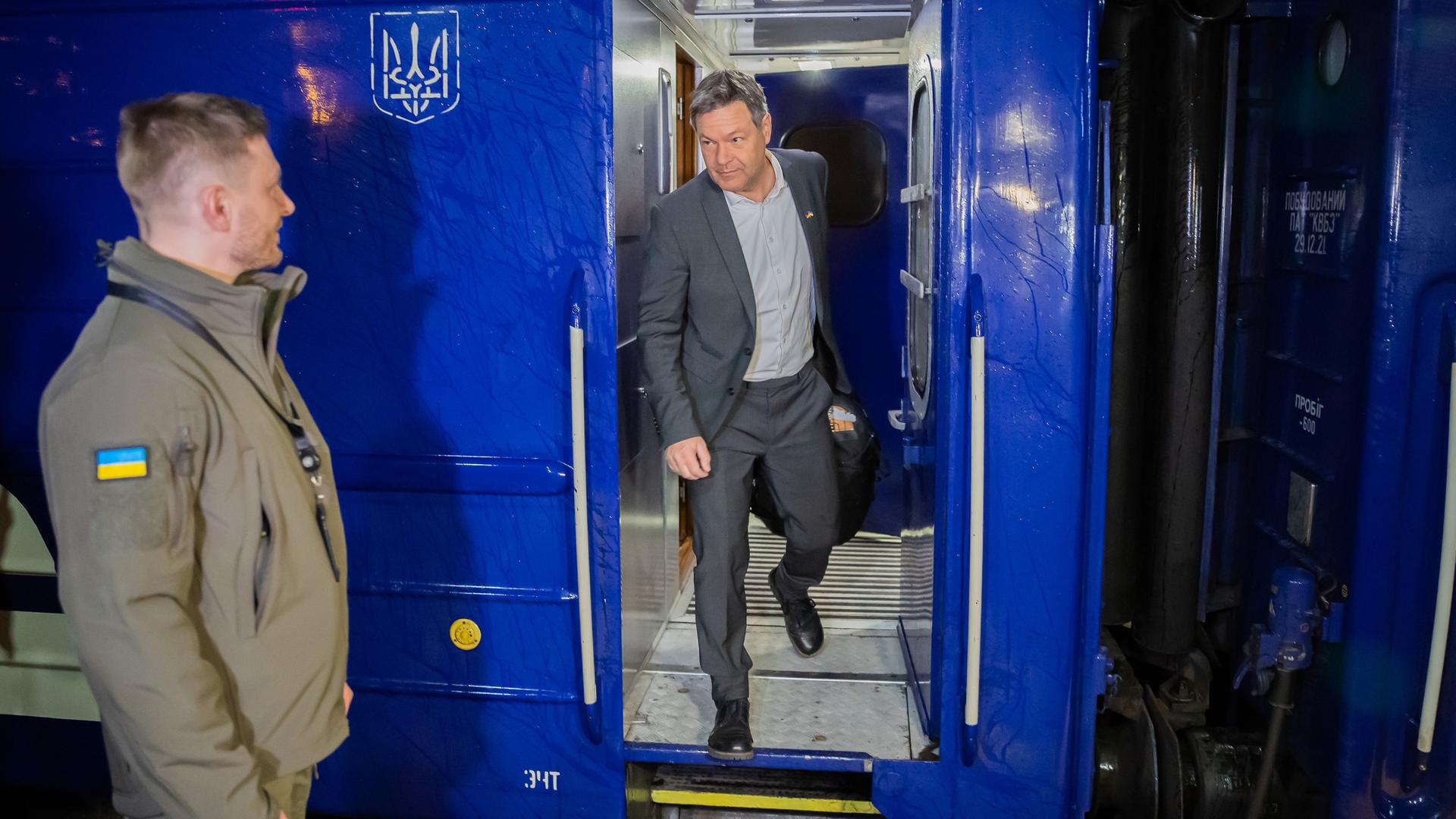 Habeck will Umgehung von Russland-Sanktionen anzeigen