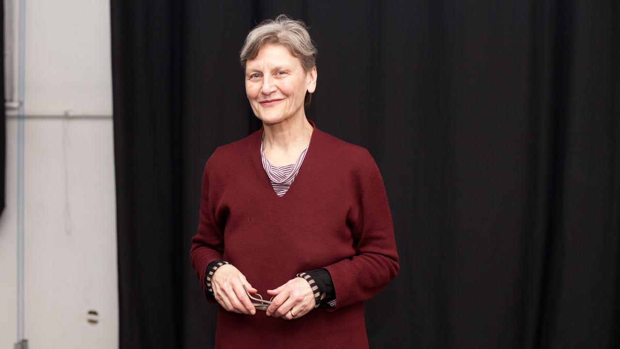 Was hört die Choreografin Reinhild Hoffmann?