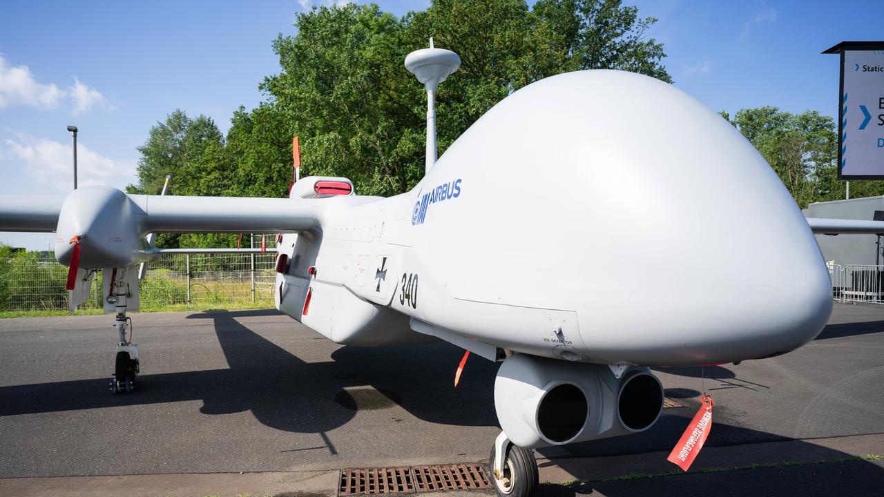 "Gravierende Defizite" - Kiesewetter (CDU) fordert Drohnen für die Bundeswehr - "Kenntnisse der ...