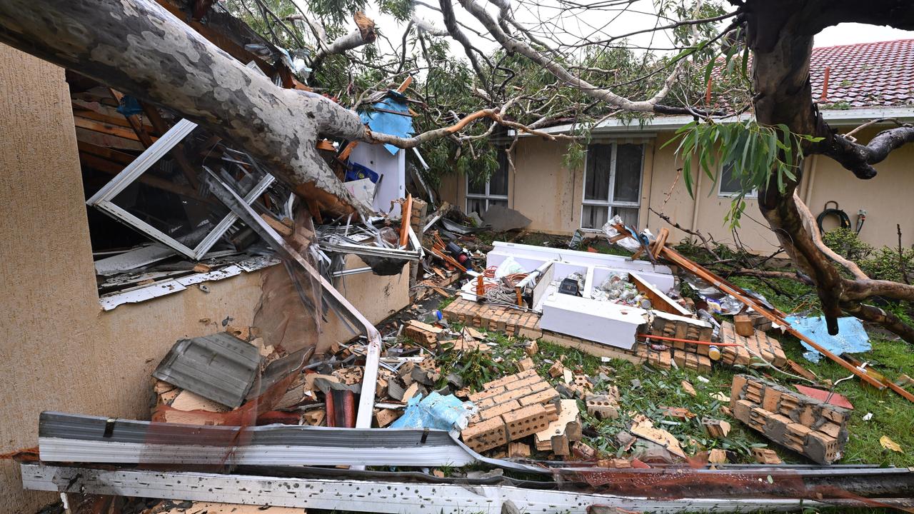 Tropensturm - Zyklon "Alfred" erreicht Ostküste Australiens ...
