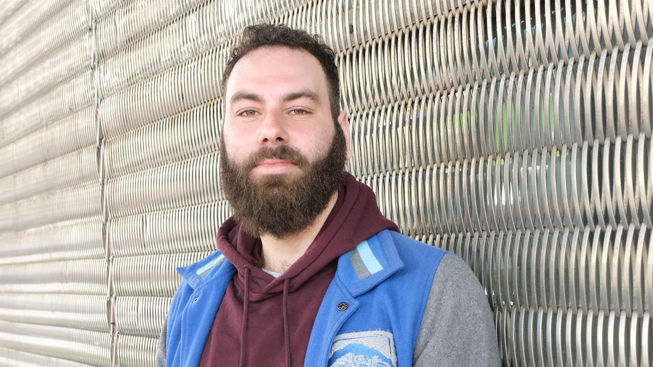 Dominik Bloh über Obdachlosigkeit und den Weg zurück ins System