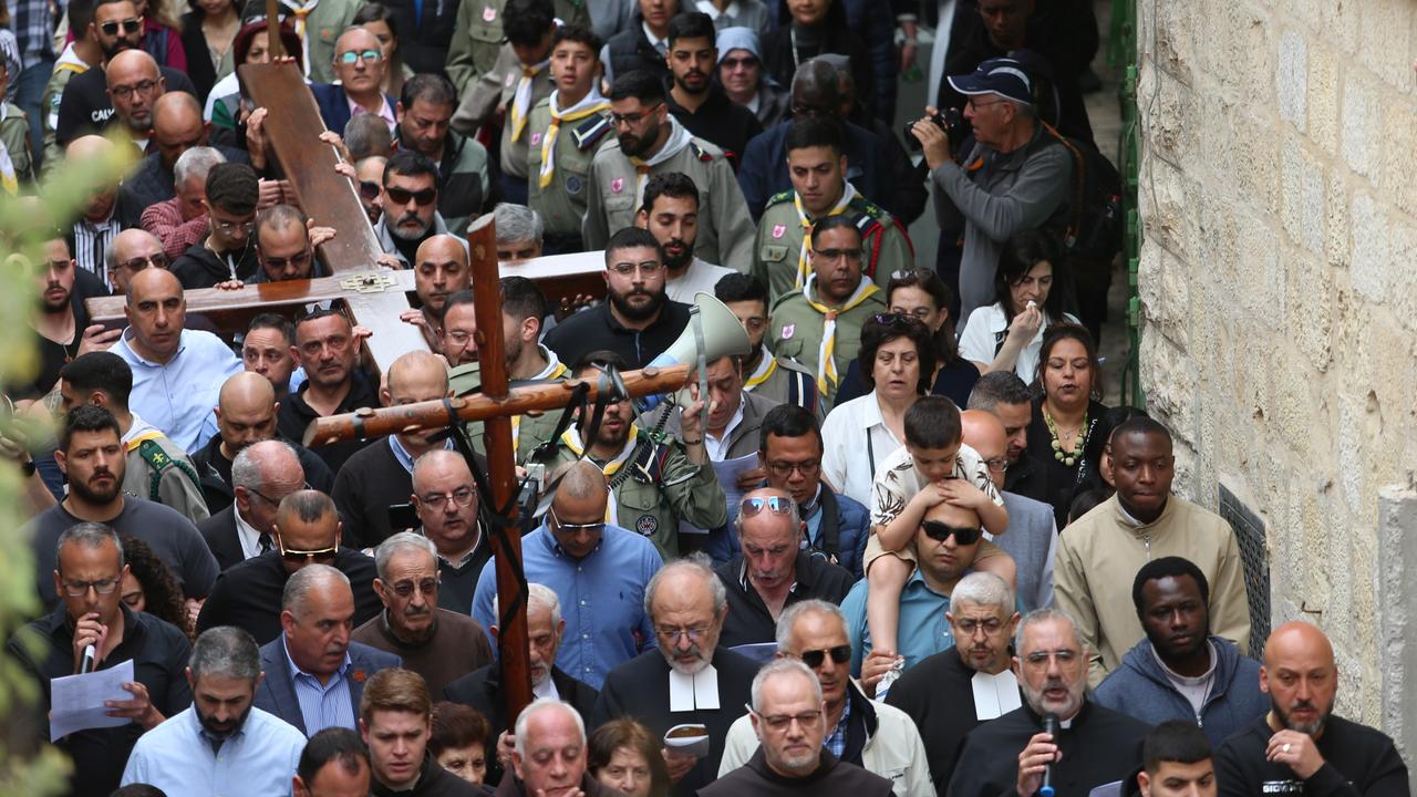 Karfreitag - Friedliche Prozessionen in Jerusalem - Papst begeht am Abend Kreuzweg in Rom