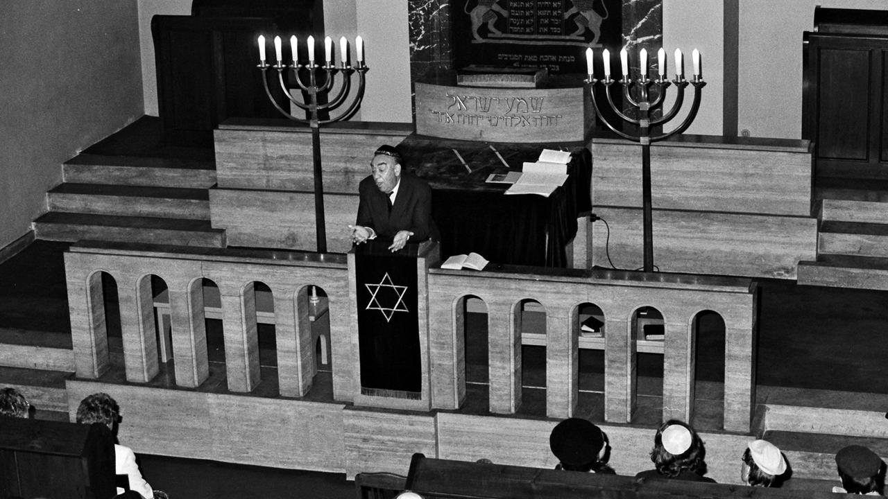 Juden in der DDR - Warum es 1953 zur Massenflucht aus der DDR kam