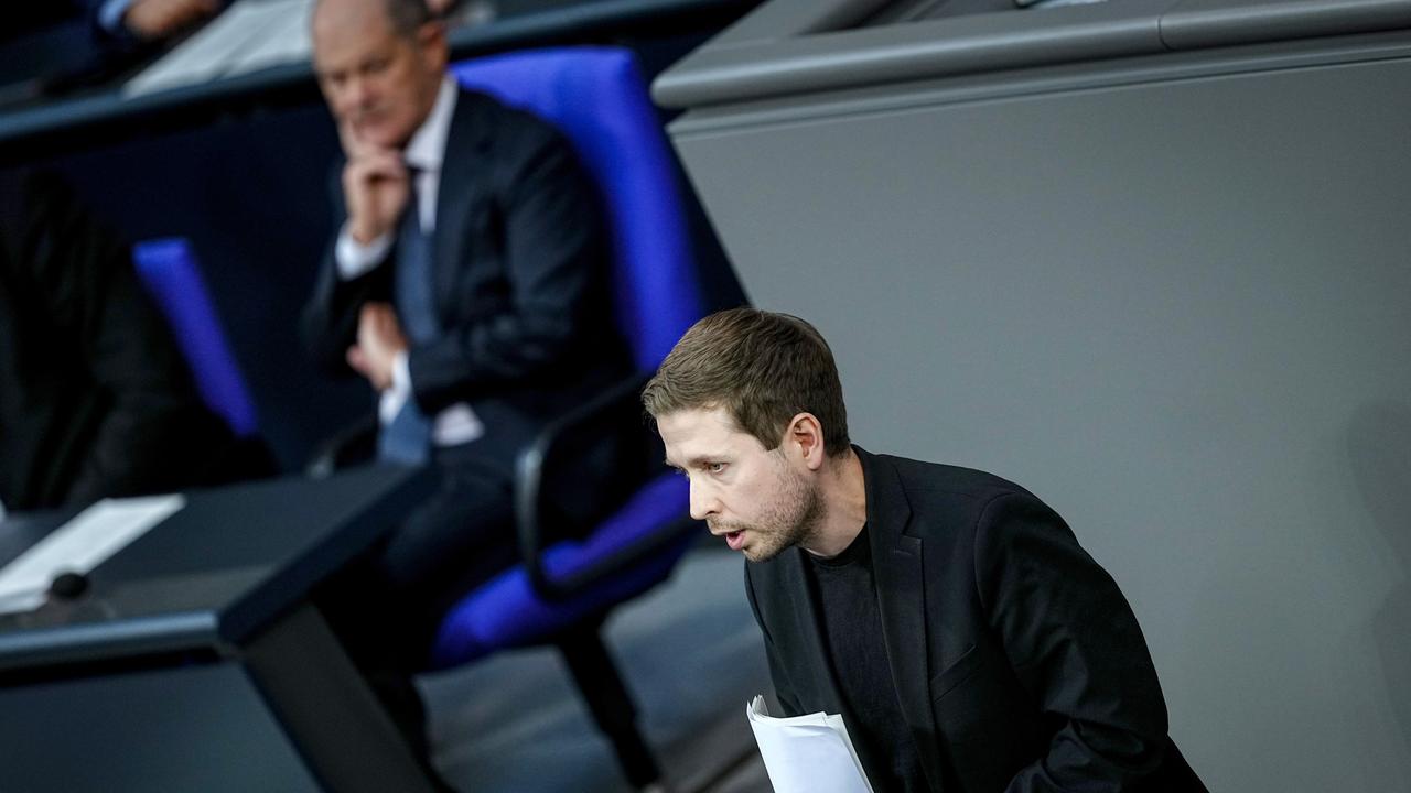 Bundestag - Kühnert ruft zur Verteidigung der Demokratie auf