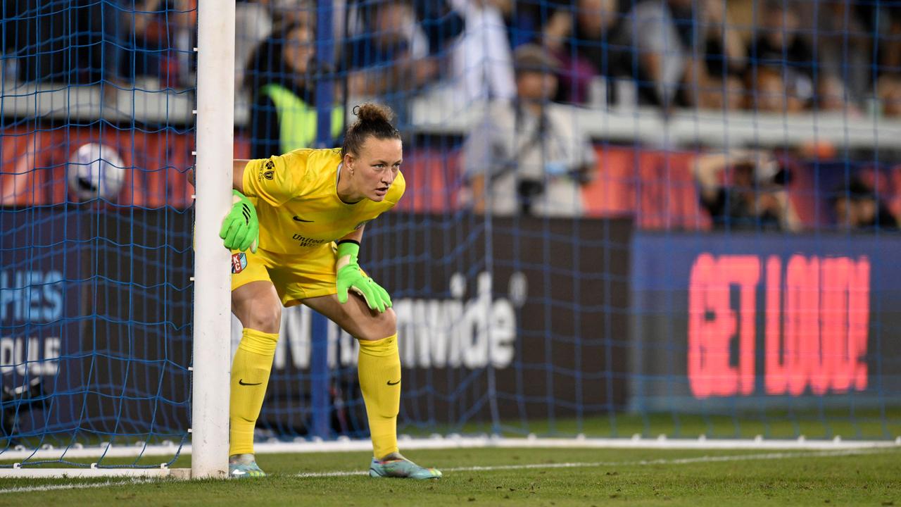 Fußball - Ex-Nationalspielerin Schult beklagt Gehaltsgefälle zu Männern ...