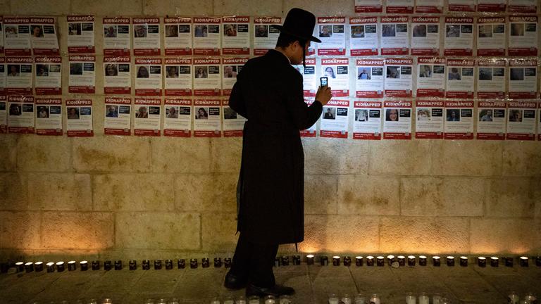 Nach Beginn von Waffenruhe - Erste Gruppe israelischer Geiseln freigelassen