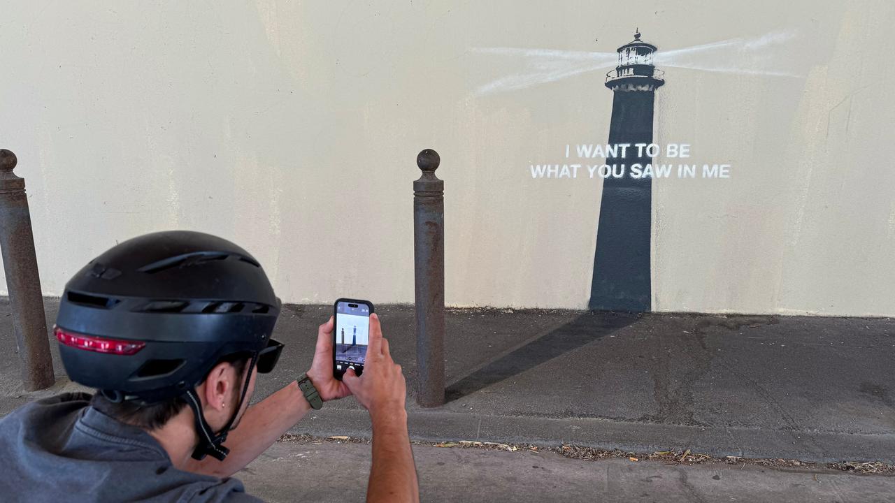 Marseille - Leuchtturm mit Botschaft: Neues Werk von Banksy aufgetaucht