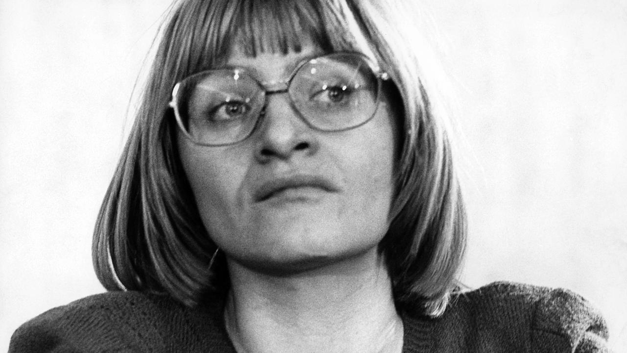 Podcast über Alice Schwarzer - Zwei Perspektiven auf Alice