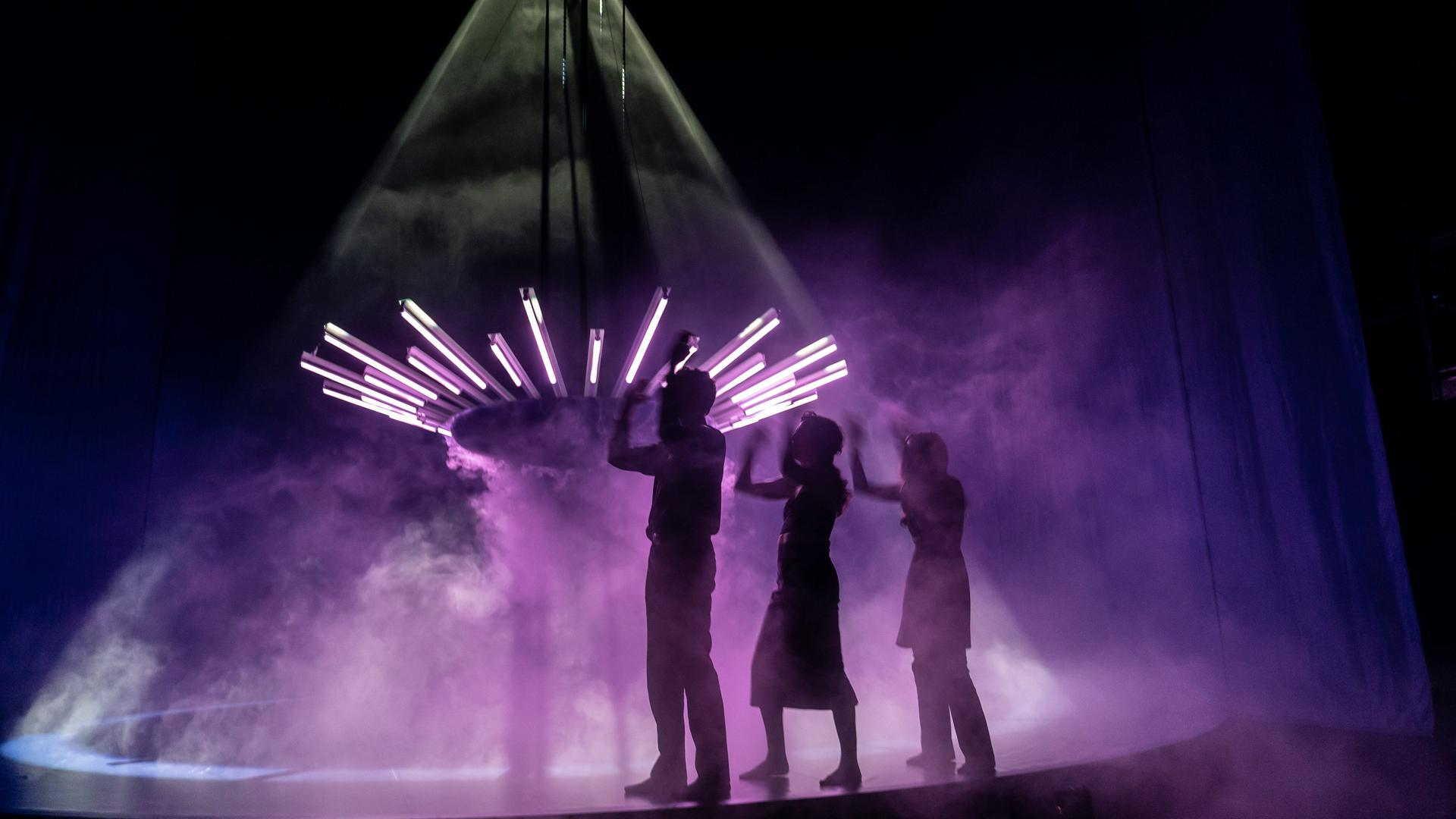 30 Jahre Brandanschläge in Mölln - Warum das Stück "Das Erbe" keine ...