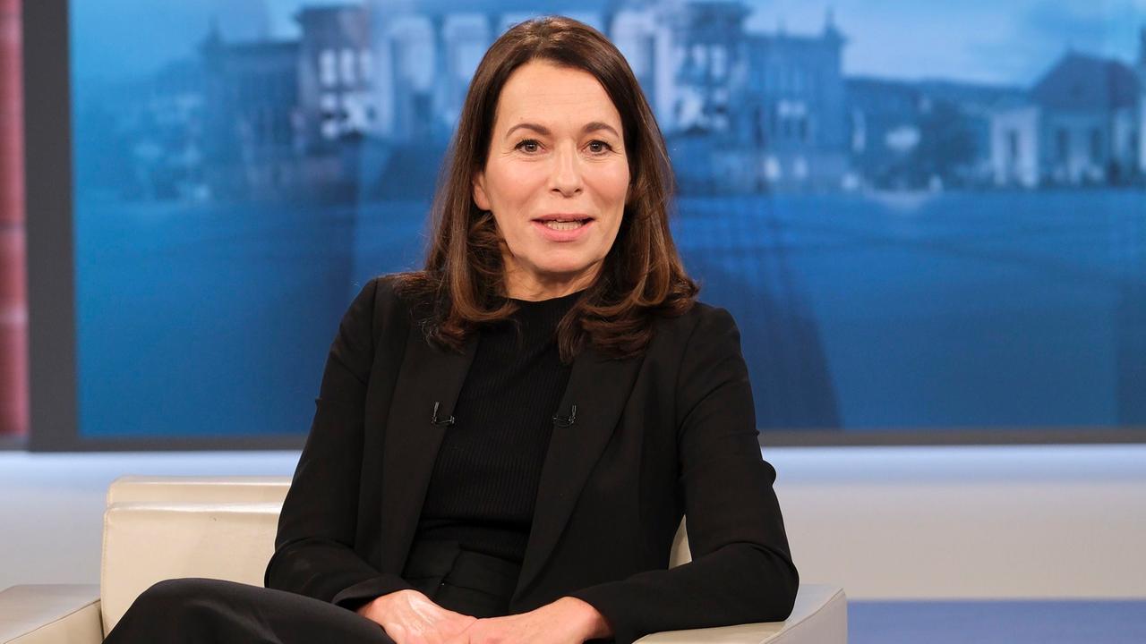ARD-Fernsehen - Anne Will hat nach 16 Jahren Abschied von ihrer ...