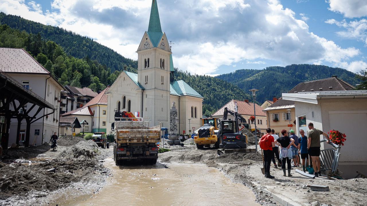 Unwetter in Europa - Erste deutsche Helfer in slowenischen Überflutungsgebieten im Einsatz ...